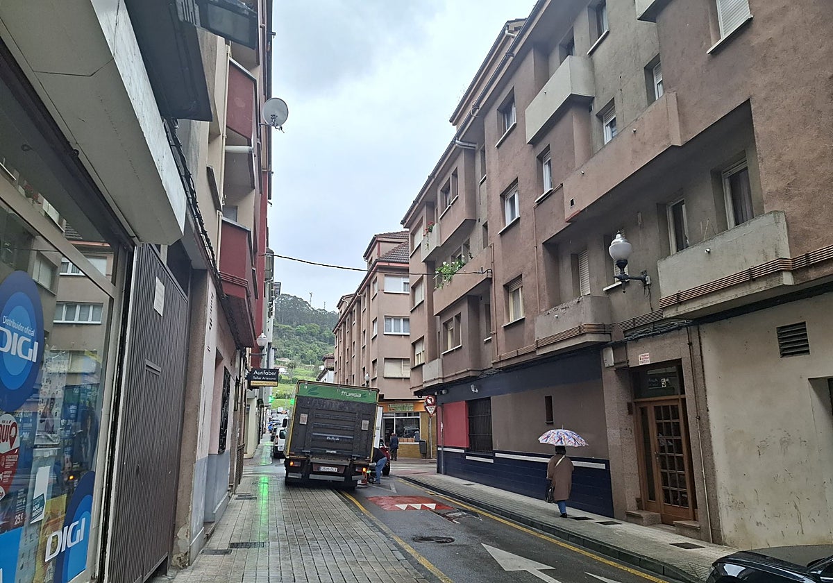 Herido de gravedad un hombre tras precipitarse desde un tercer piso en Villaviciosa | El ...